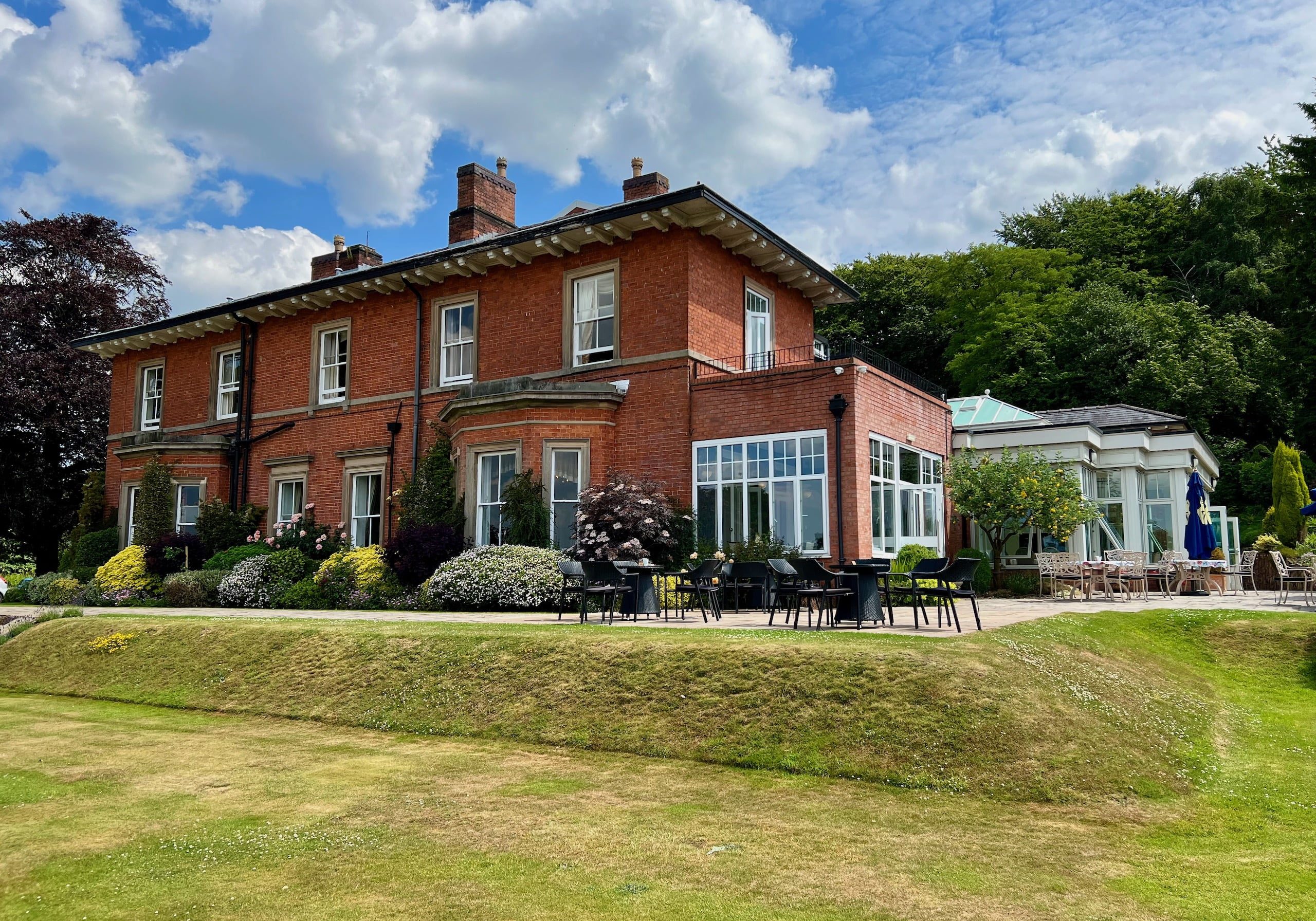 Sensitive Extension to Barlaston Hotel - Ellis Hillman Architects